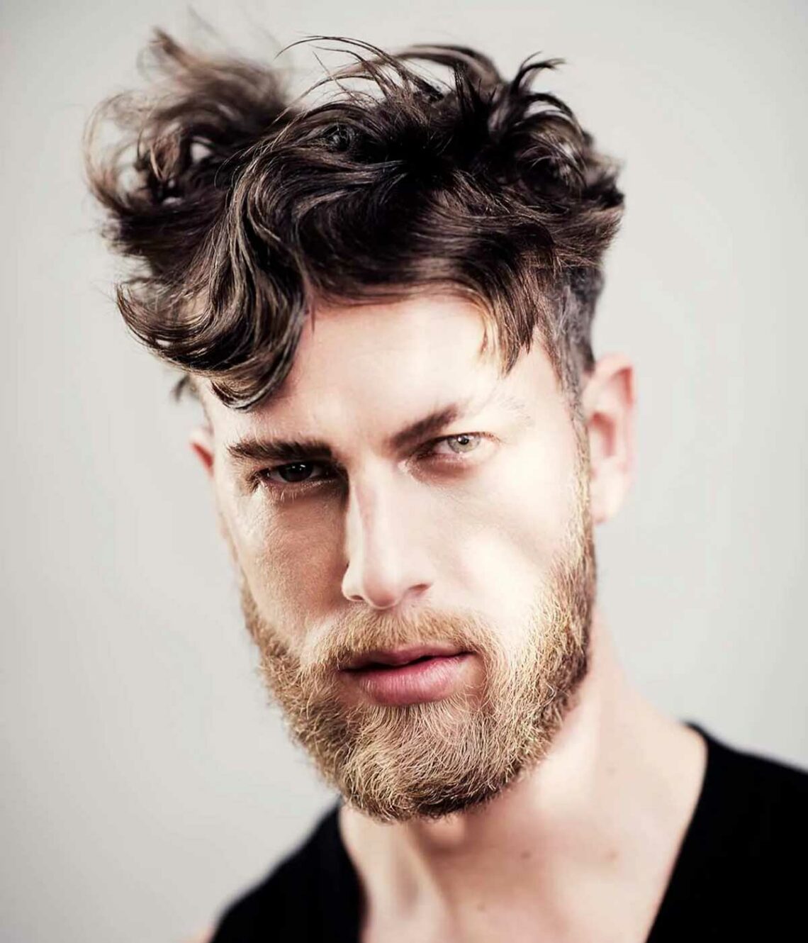 Tagli capelli corti uomo 2024: tendenze in 200 immagini