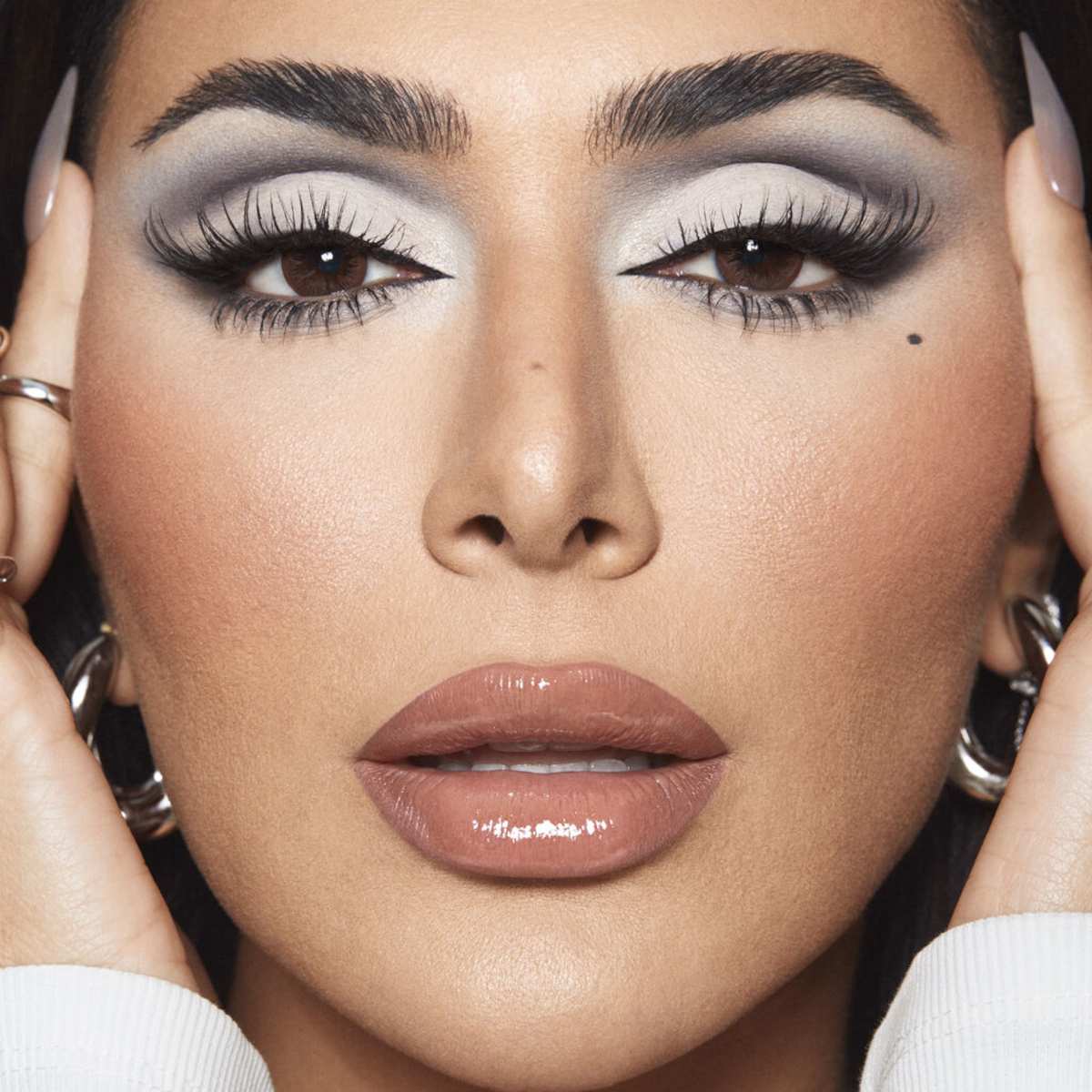 Huda Kattan si riprende il brand Huda Beauty: tutte le novità