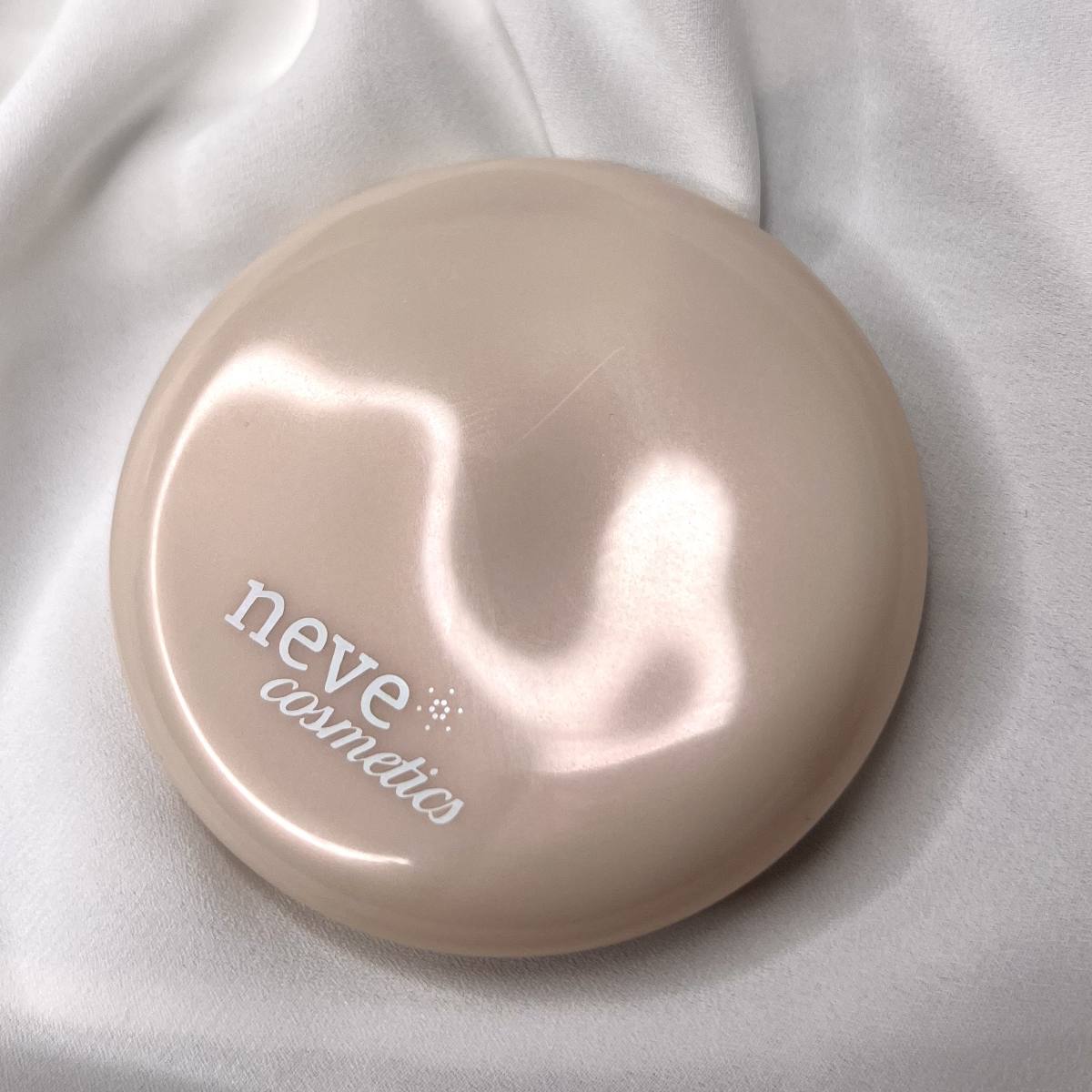 Cipria Neve Cosmetics Flat Perfection Velvet Contour