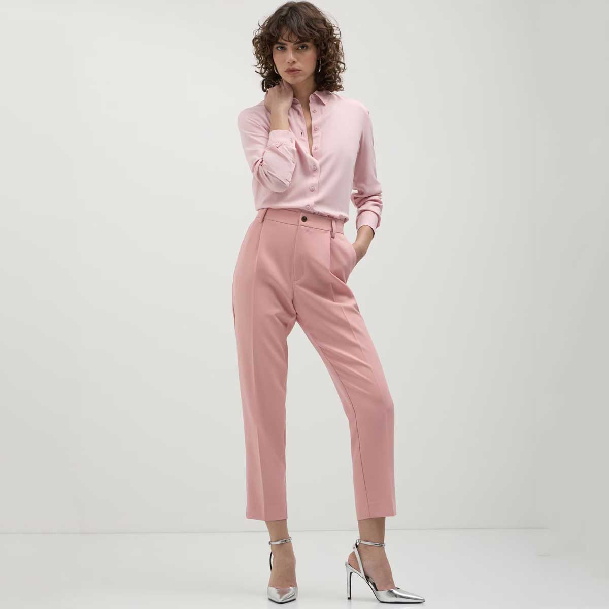 9 outfit rosa cipria nel colore moda primavera 2024 più chic