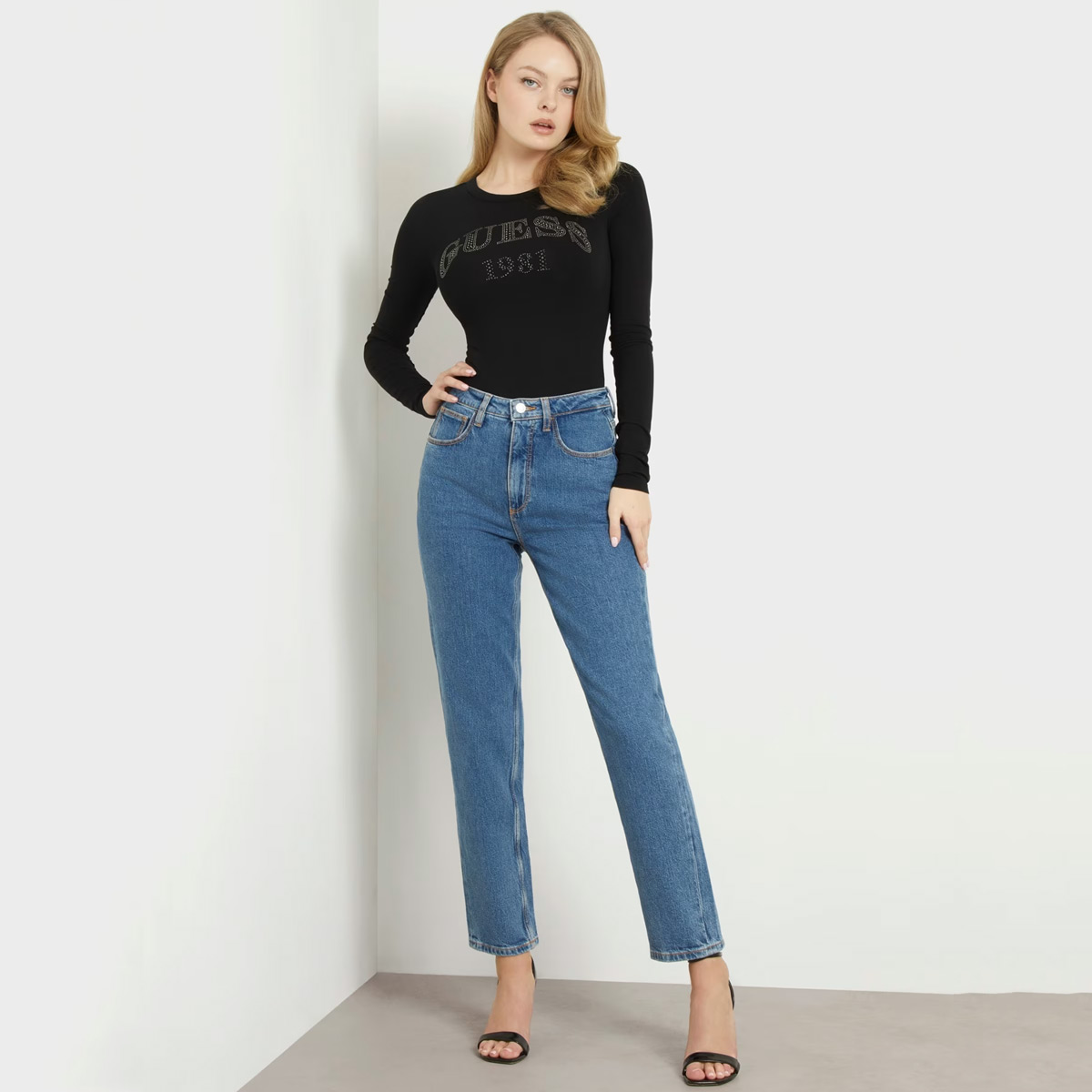 Mom jeans 2024: i modelli più belli per l’autunno